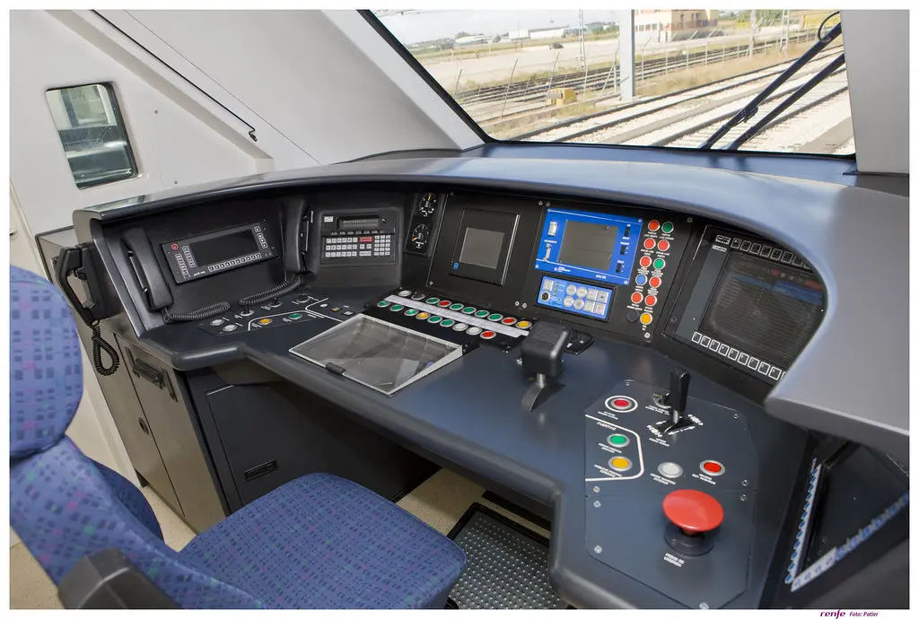 Cabina De Tren Renfe: Todo Lo Que Necesitas Saber – IFE